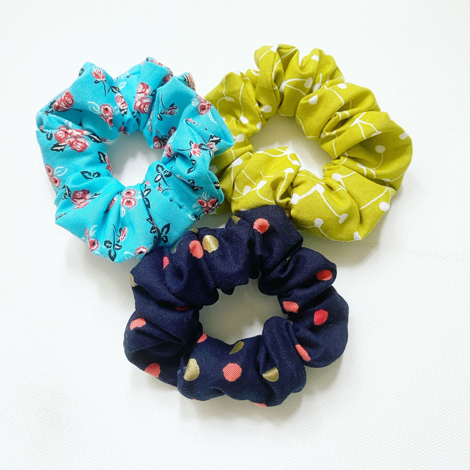 How to sew a scrunchie | The Stitching Scientist